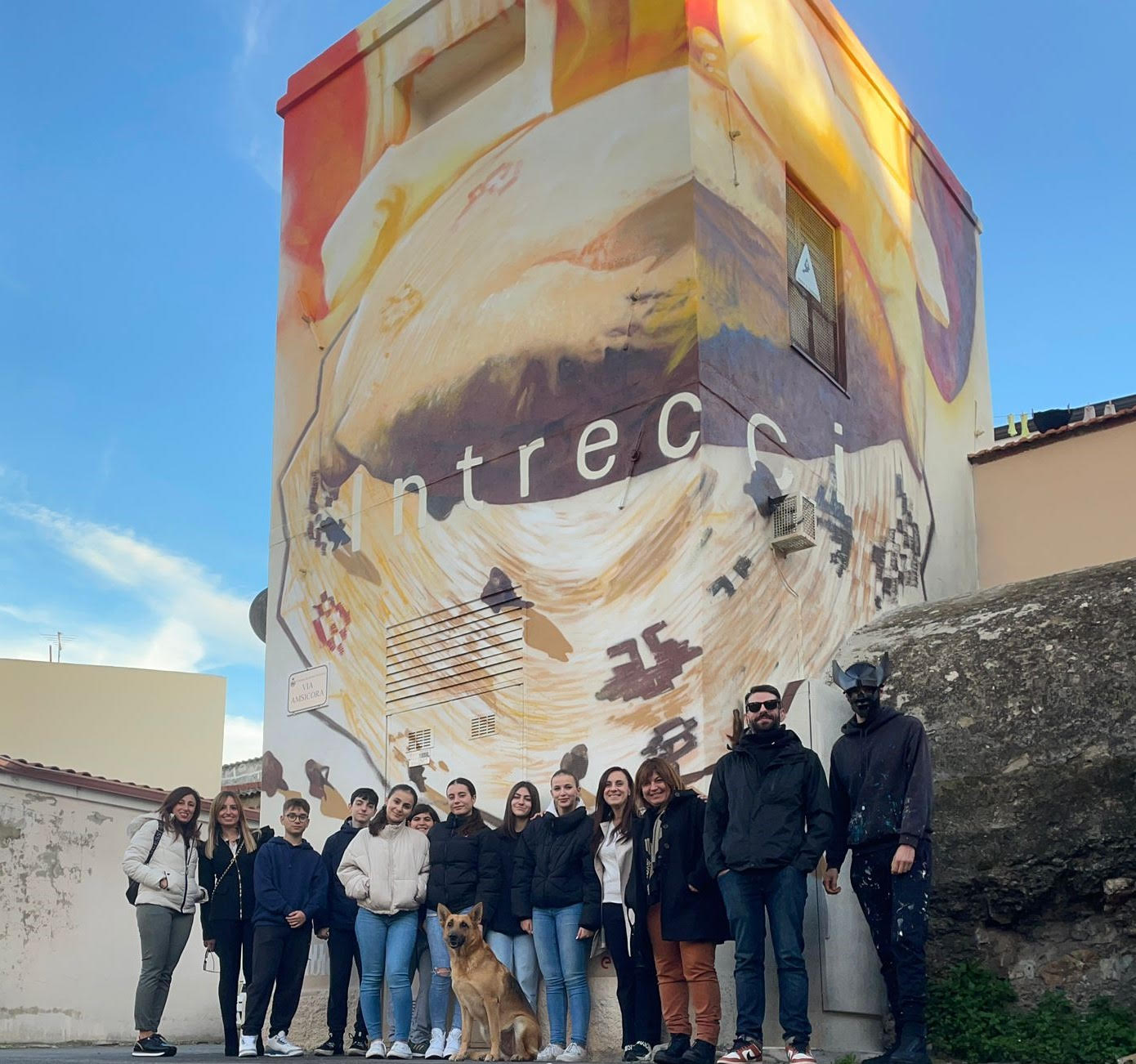 E' stata inaugurata, a Domusnovas, "Intrecci", l’opera di Manu ...