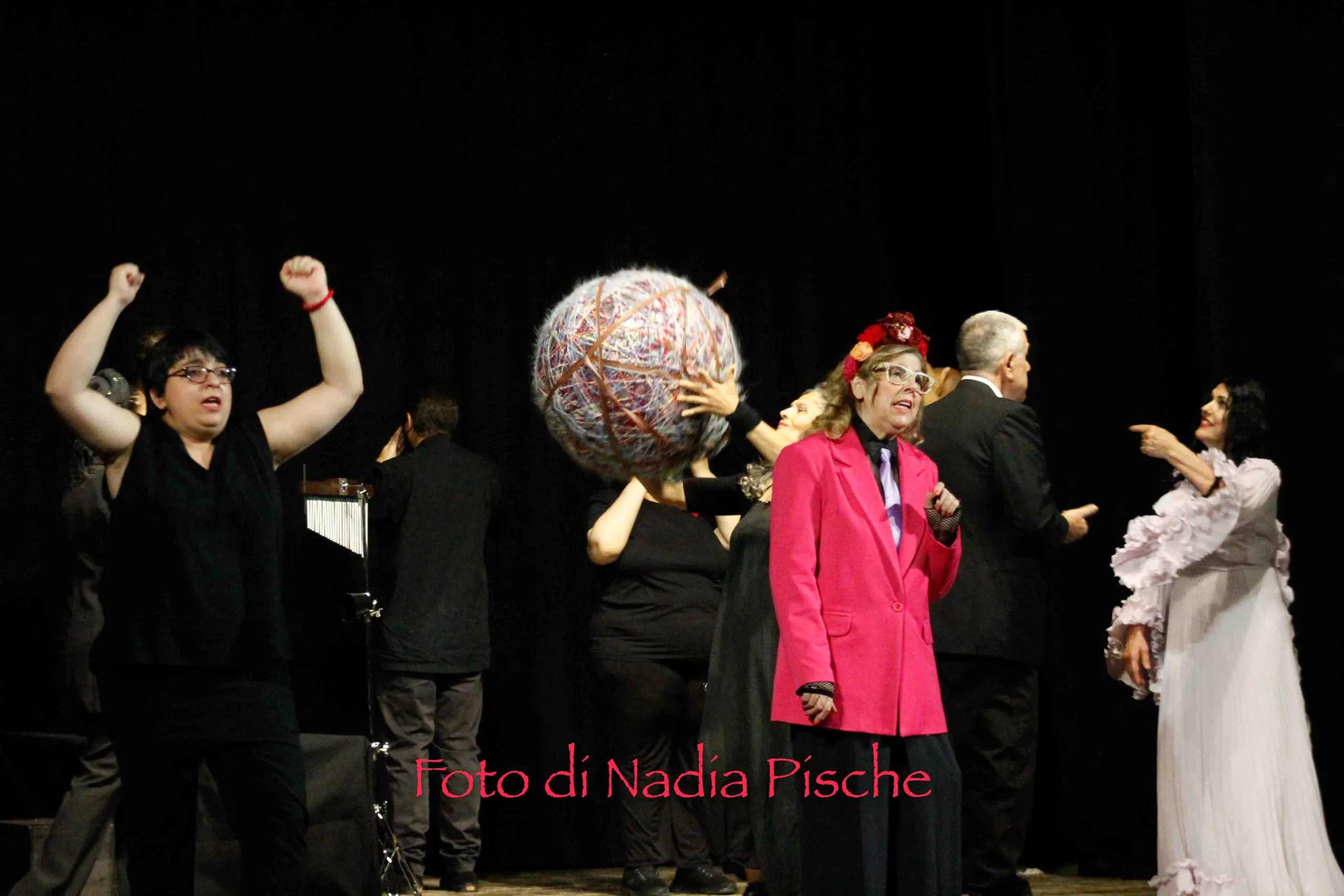 Il 28 maggio il Gruppo Teatro Albeschida ha messo in scena al Teatro ...